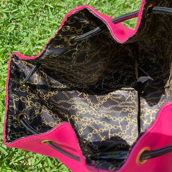 Juicy Couture | Bags | Juicy Pull String Backpack | Poshmark